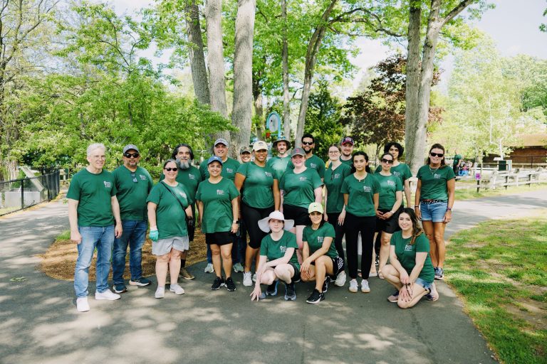 Bristol County Savings Bank gives back with day of volunteering – North ...